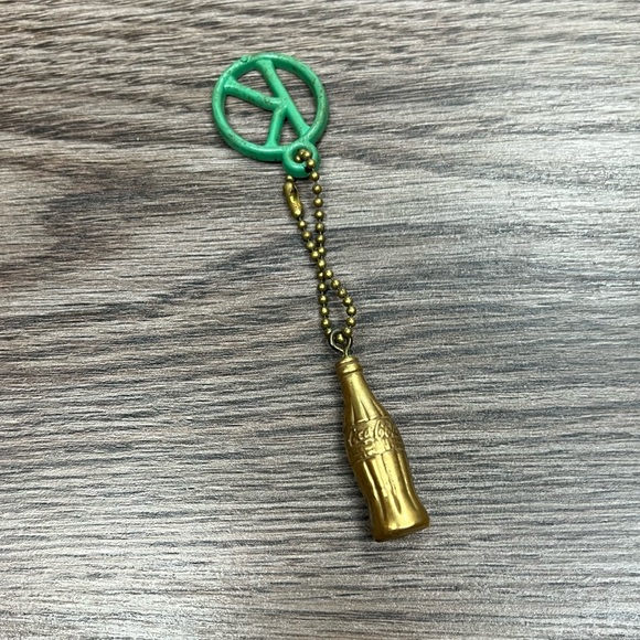 Coca Cola | Accessories | Vintage Coca Cola Coke Bottle Key Chain ...